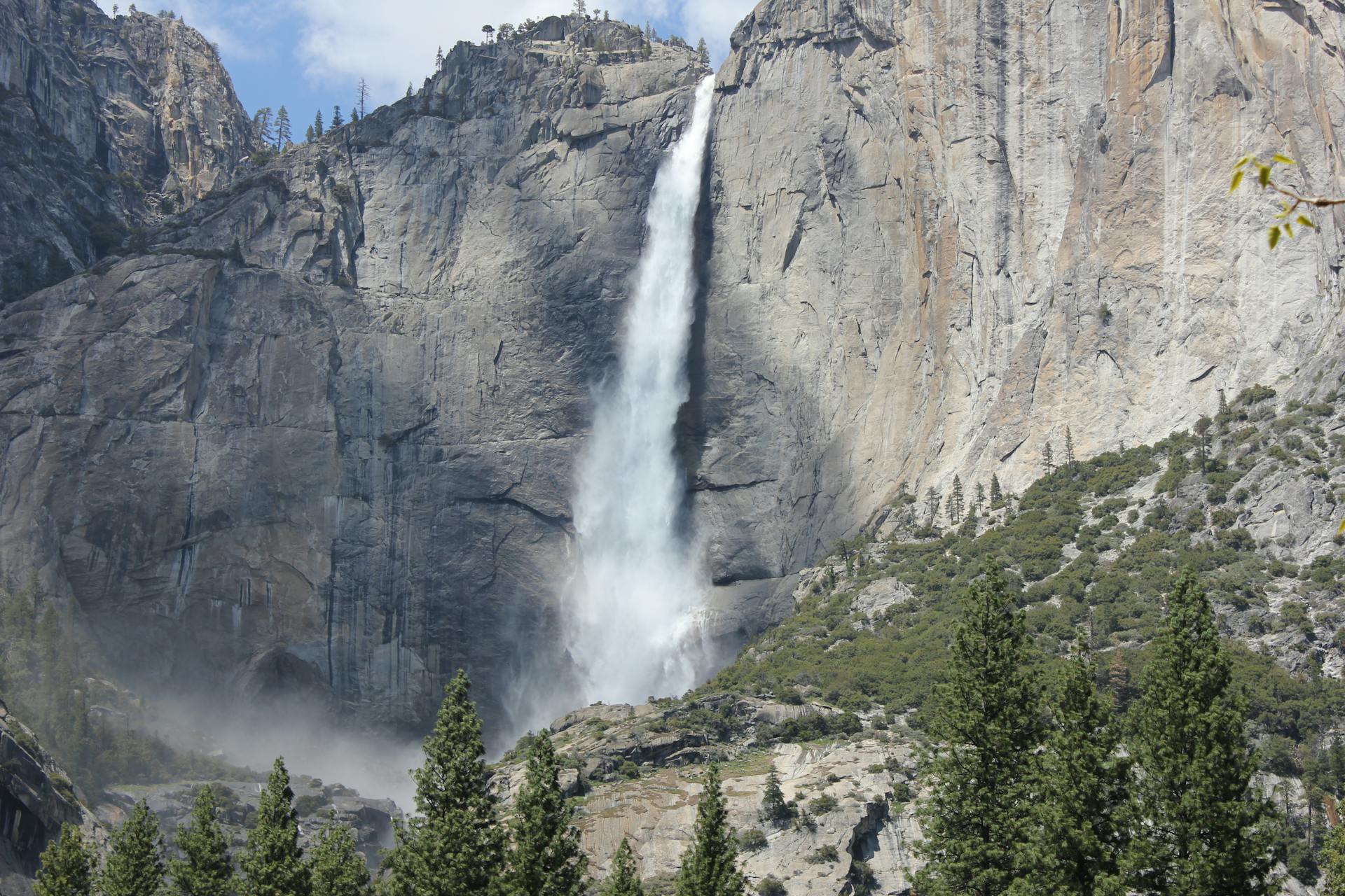 Chasing Cascades: 15 Dreamy Waterfalls & Pools - The Daily Dive