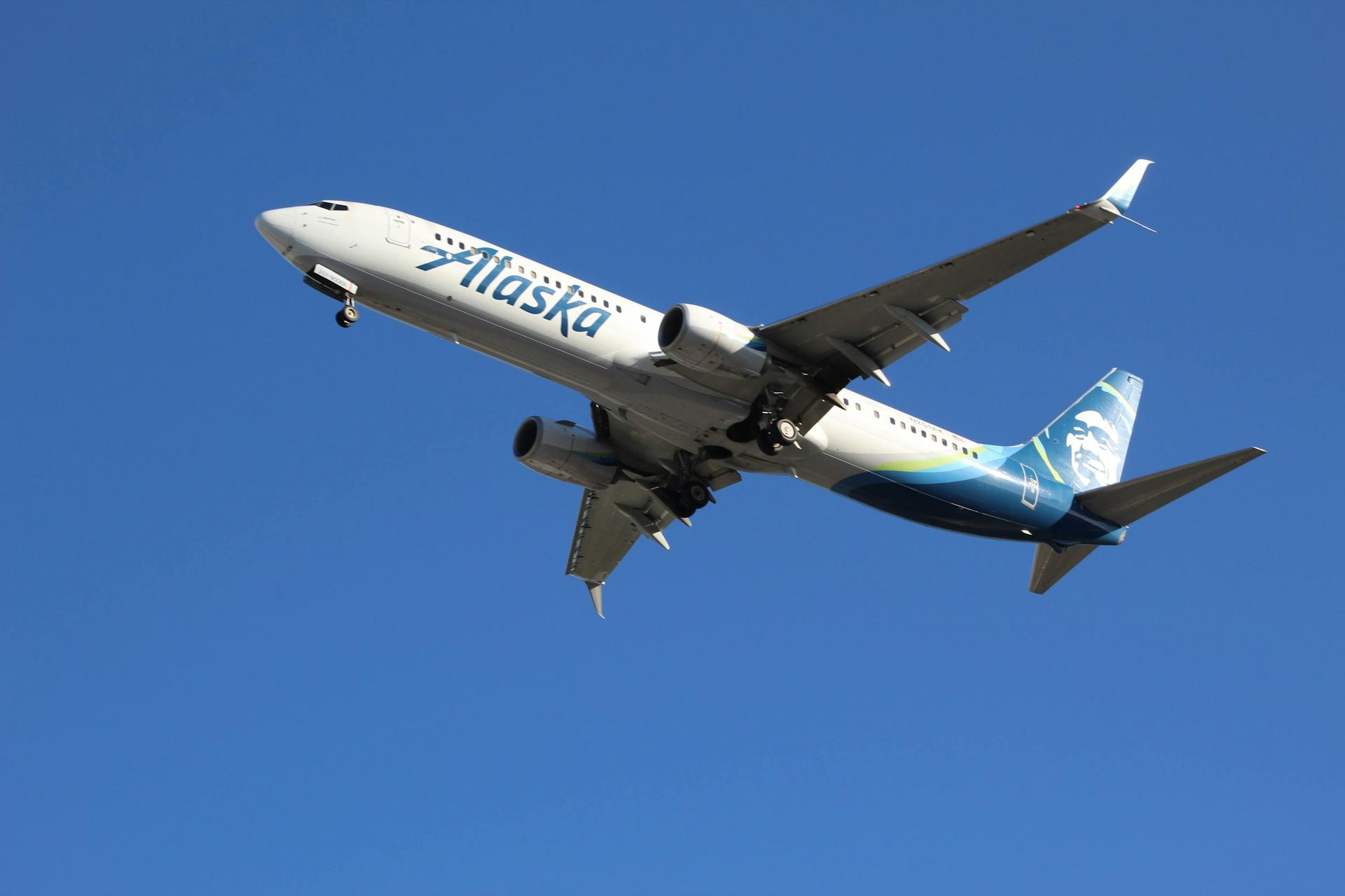 Alaska Airlines Introduces Nonstop Flights from Seattle to Tokyo and ...