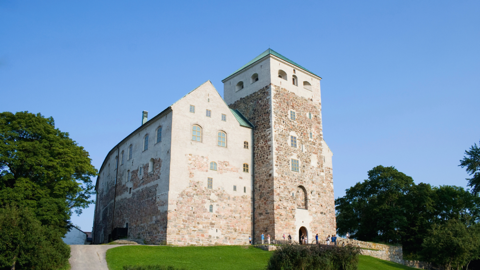 16 Incredible Monuments and Locations To See When Traveling Through ...