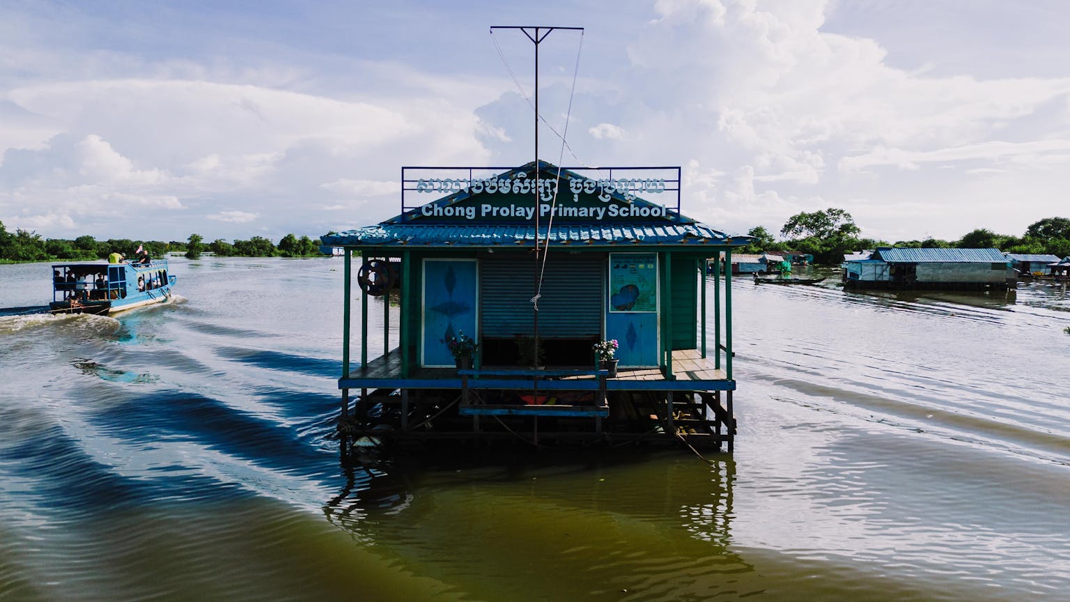 11 Must-See Floating Villages and Water Cities Around the World - The ...