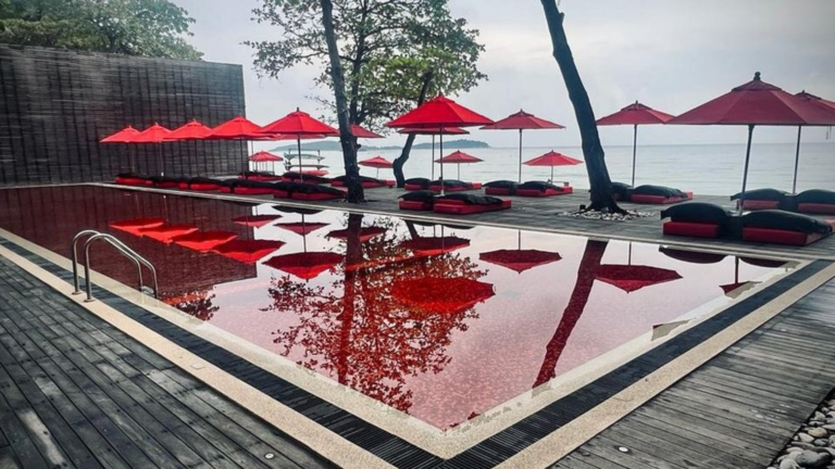 The World’s 10 Most Extravagant Pools You Won’t Believe Exist - The ...