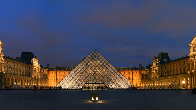 10 of the Most Beautiful Buildings in the World - The Daily Dive