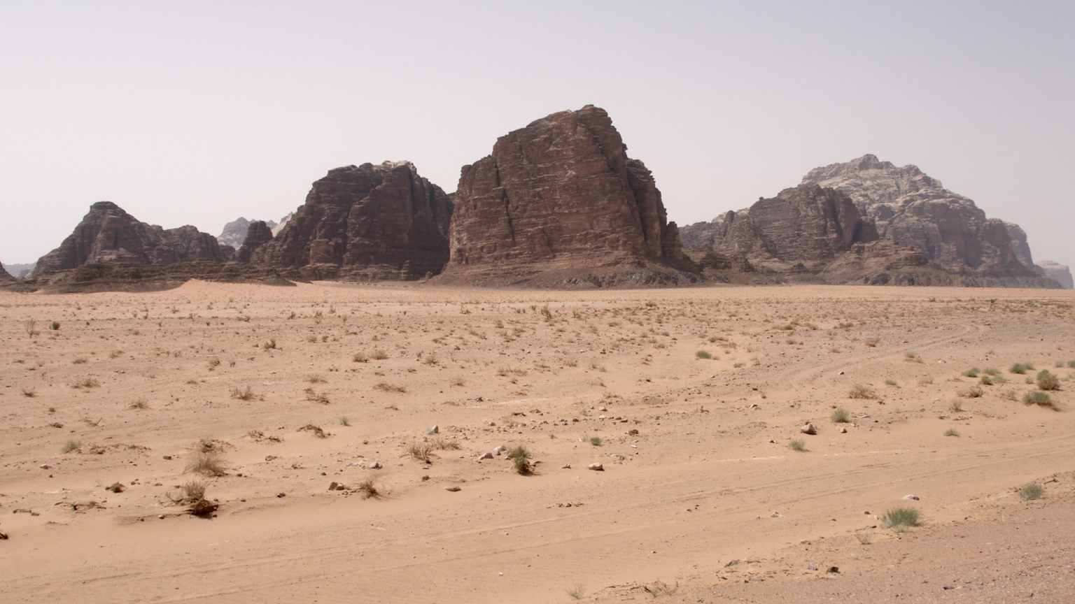 Exploring 8 of the Coolest Deserts in the World: Stunning Landscapes ...