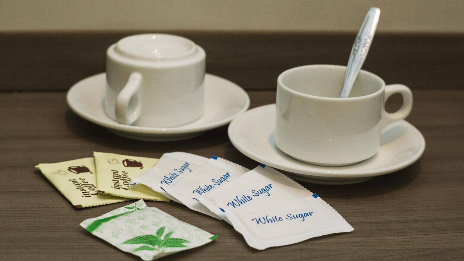 8 Hotel Amenities You Can Take vs. 5 You Shouldn’t - The Daily Dive