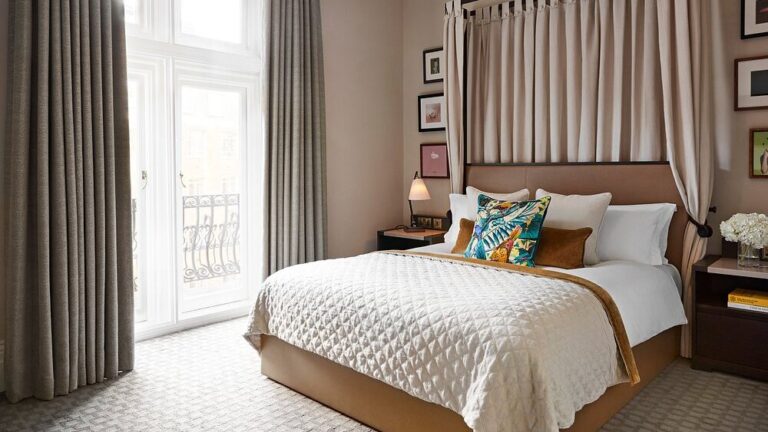 12 Hotels with the Most Comfortable Beds, Ranked - The Daily Dive