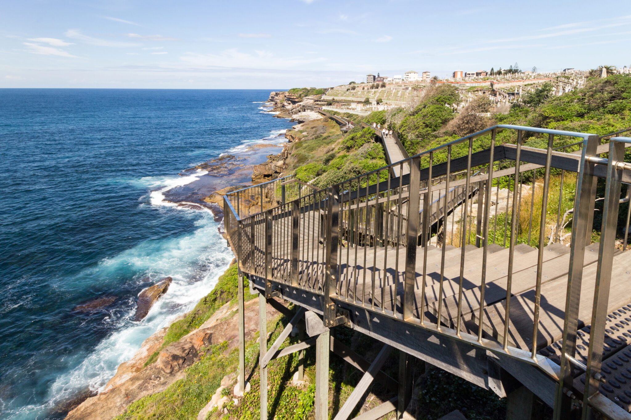15 Oceanfront Hikes With The Most Spectacular Views - The Daily Dive