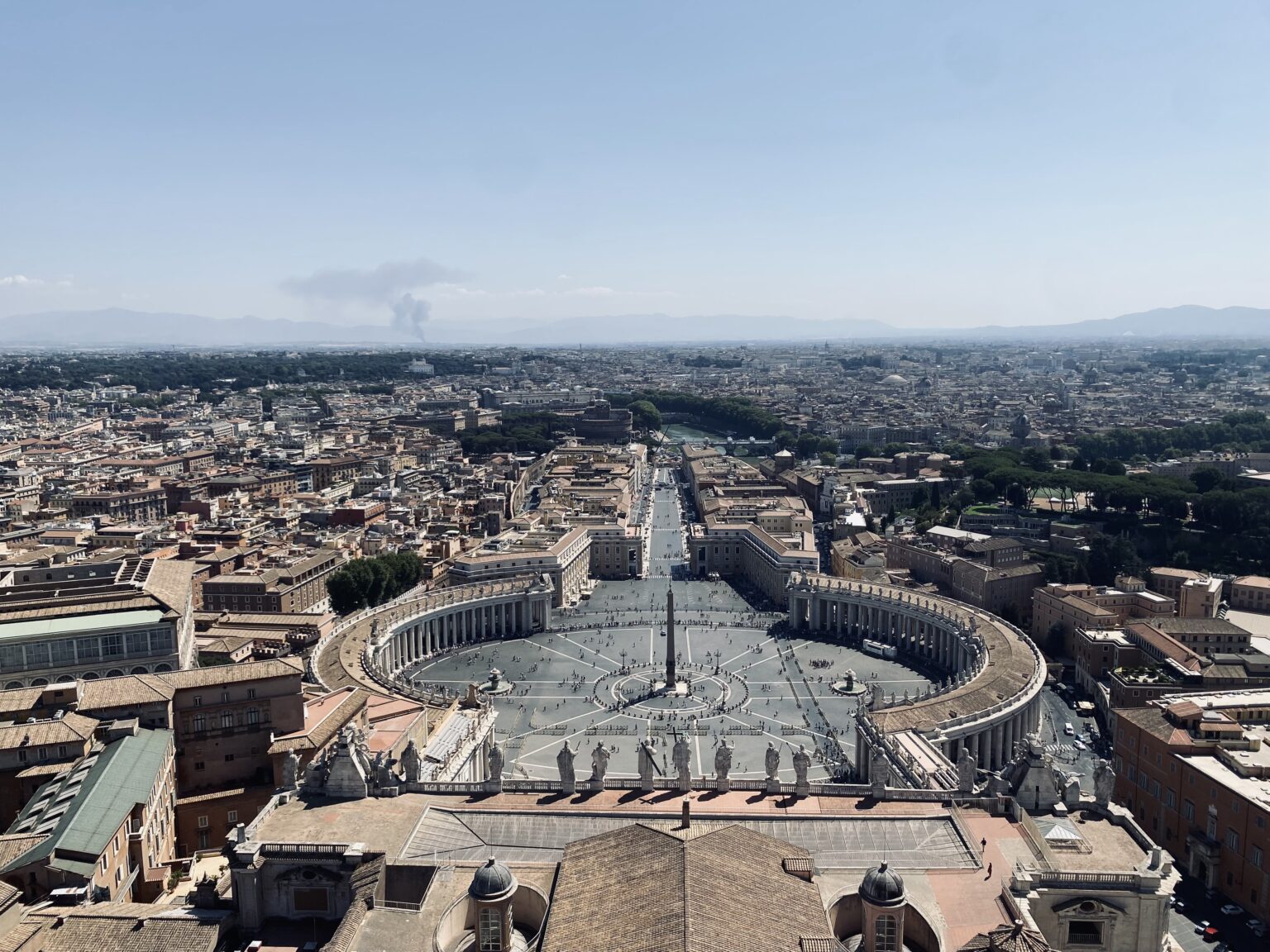 20 Famous Buildings Around The World With Hidden Histories - The Daily Dive