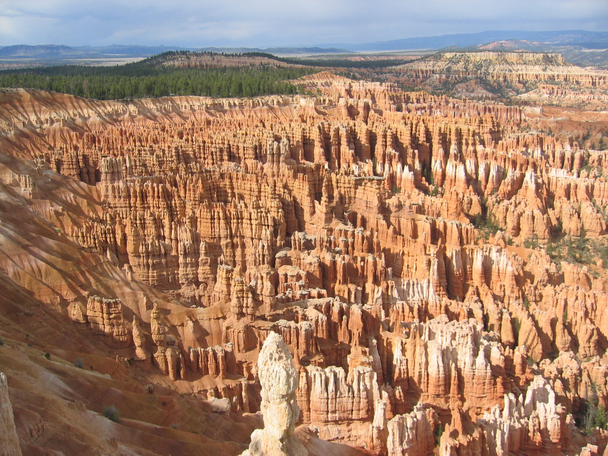 Stunning Natural Amphitheaters To Visit Around The World - The Daily Dive