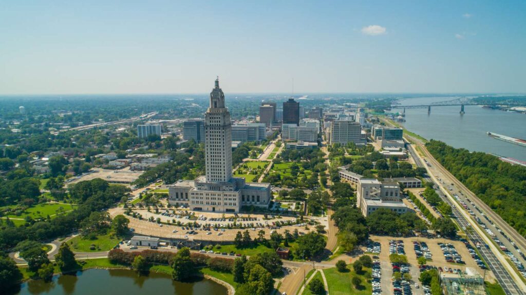 10 States Americans Are Flocking To and 10 They're Fleeing In Record ...